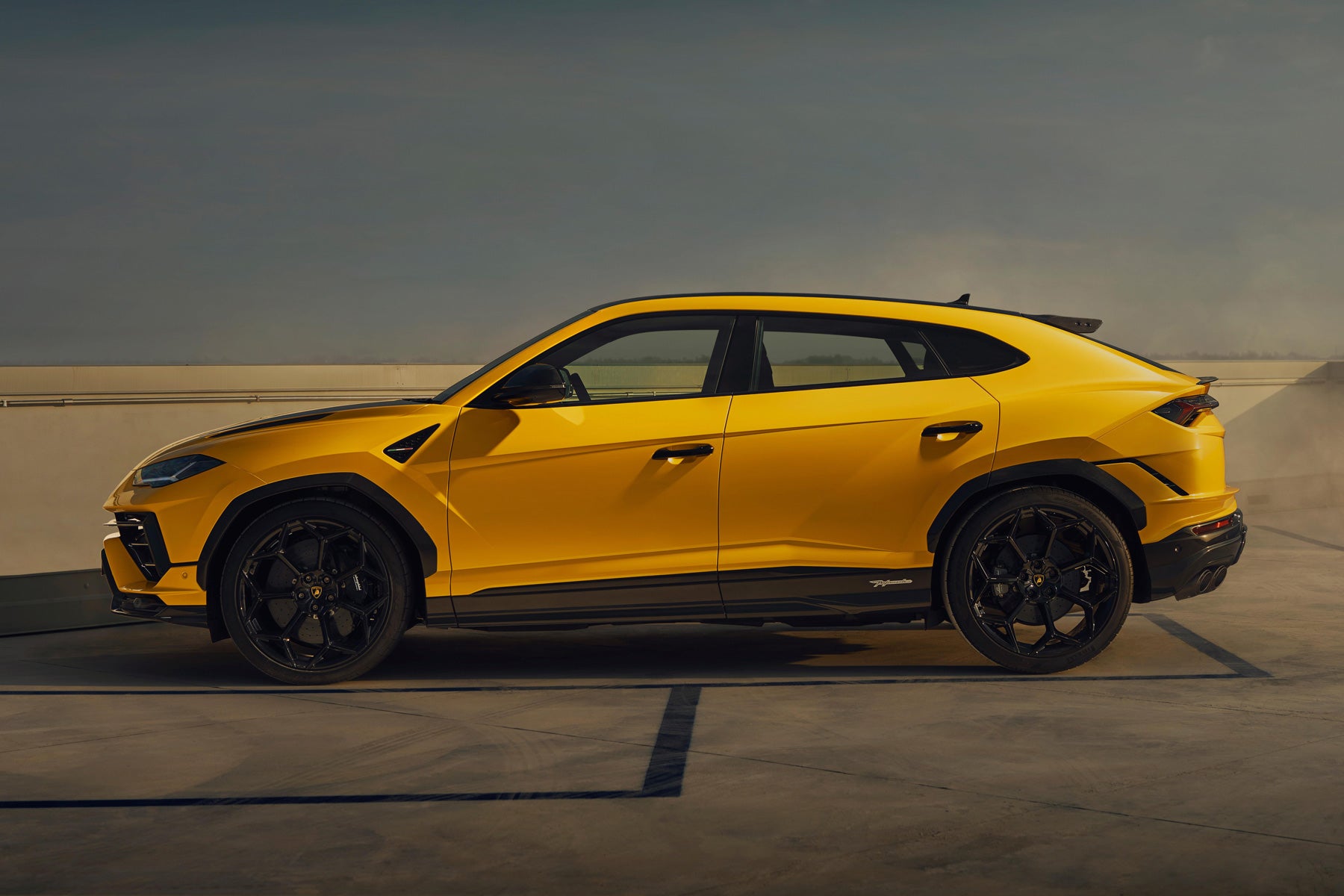 Lamborghini Urus Review 2025: Price, specs & boot space | heycar UK