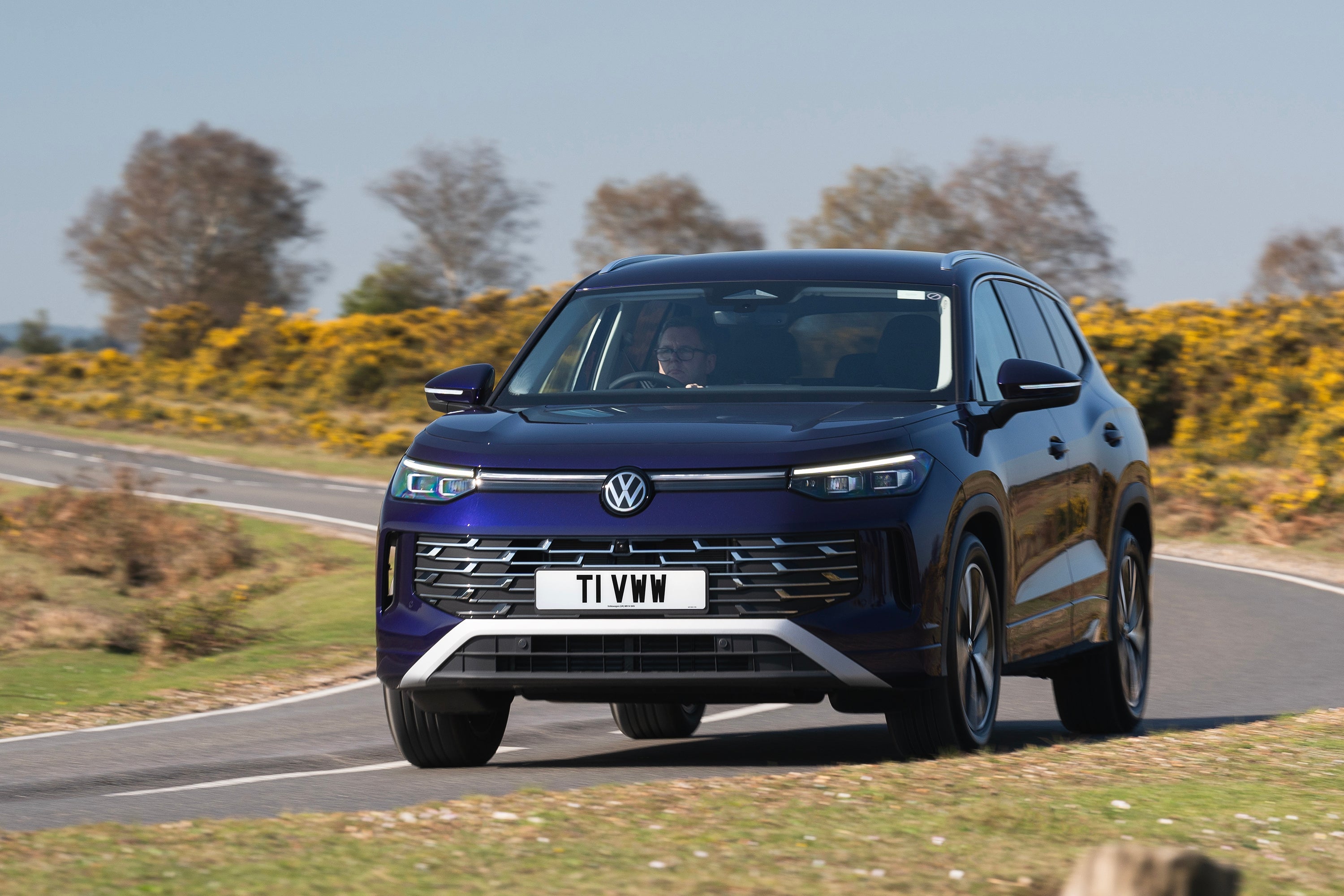 Volkswagen Tayron Review 2025: Price, specs & boot space | heycar UK