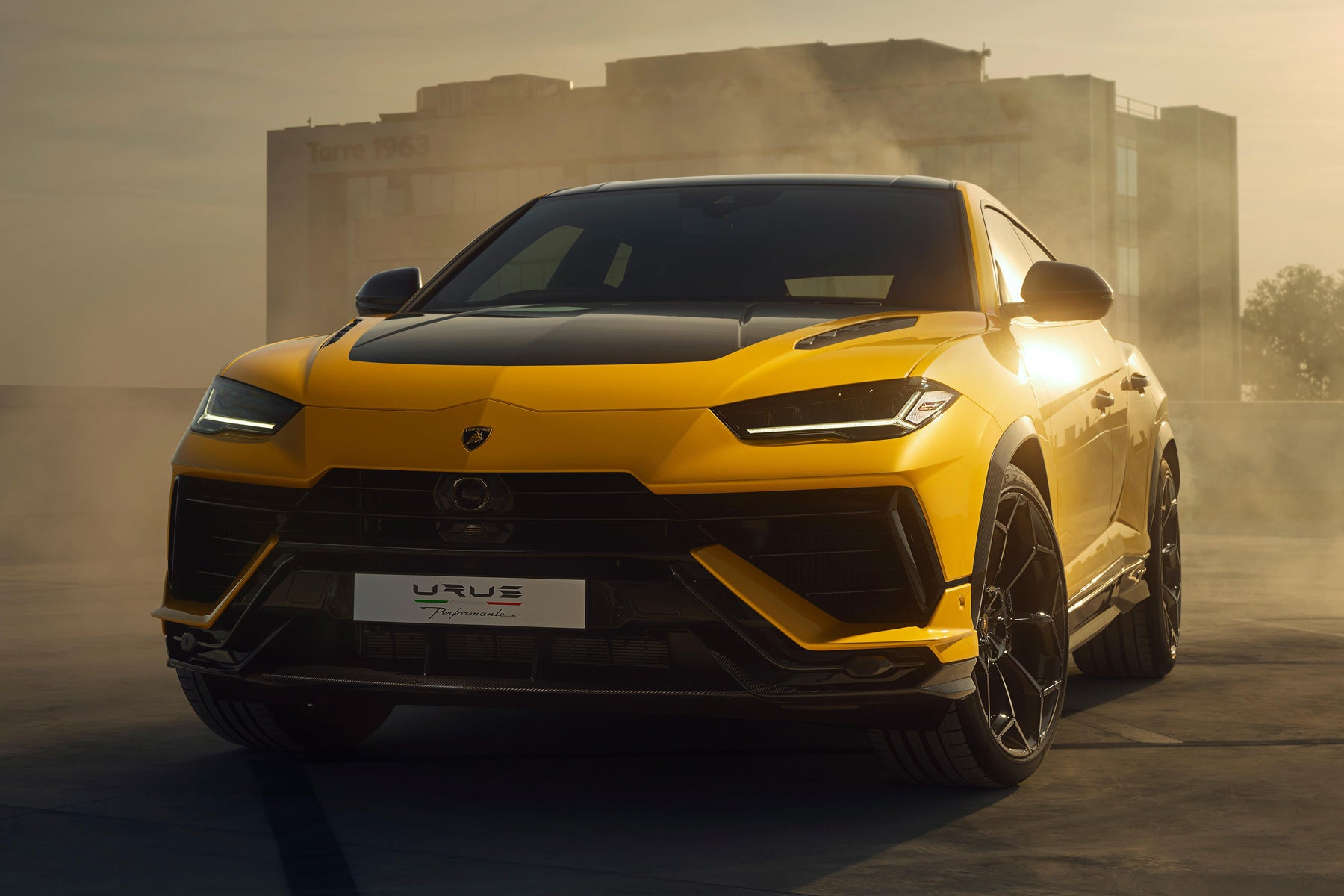 Lamborghini Urus Review 2025: Price, specs & boot space | heycar UK