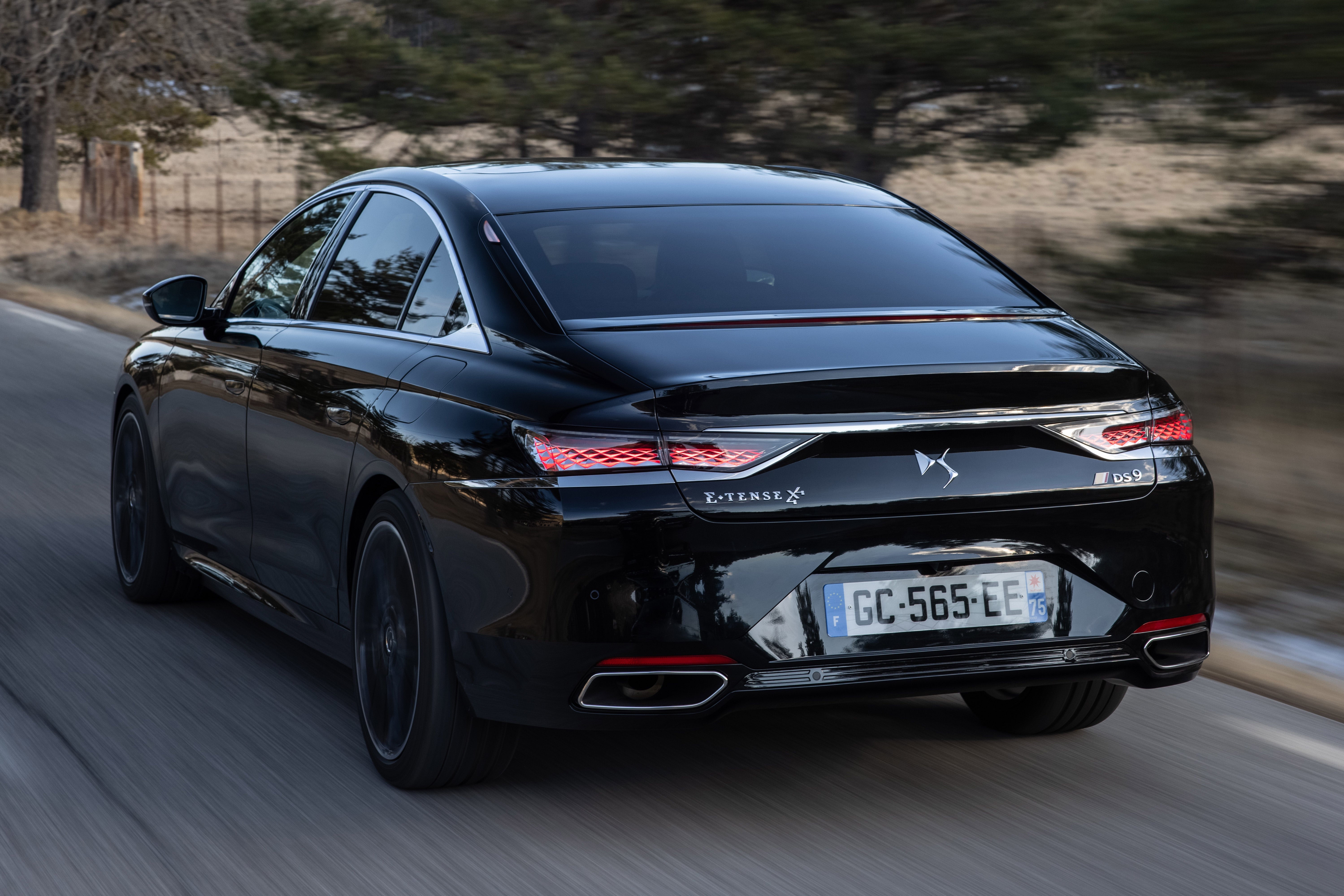 DS 9 Review 2023 | heycar UK
