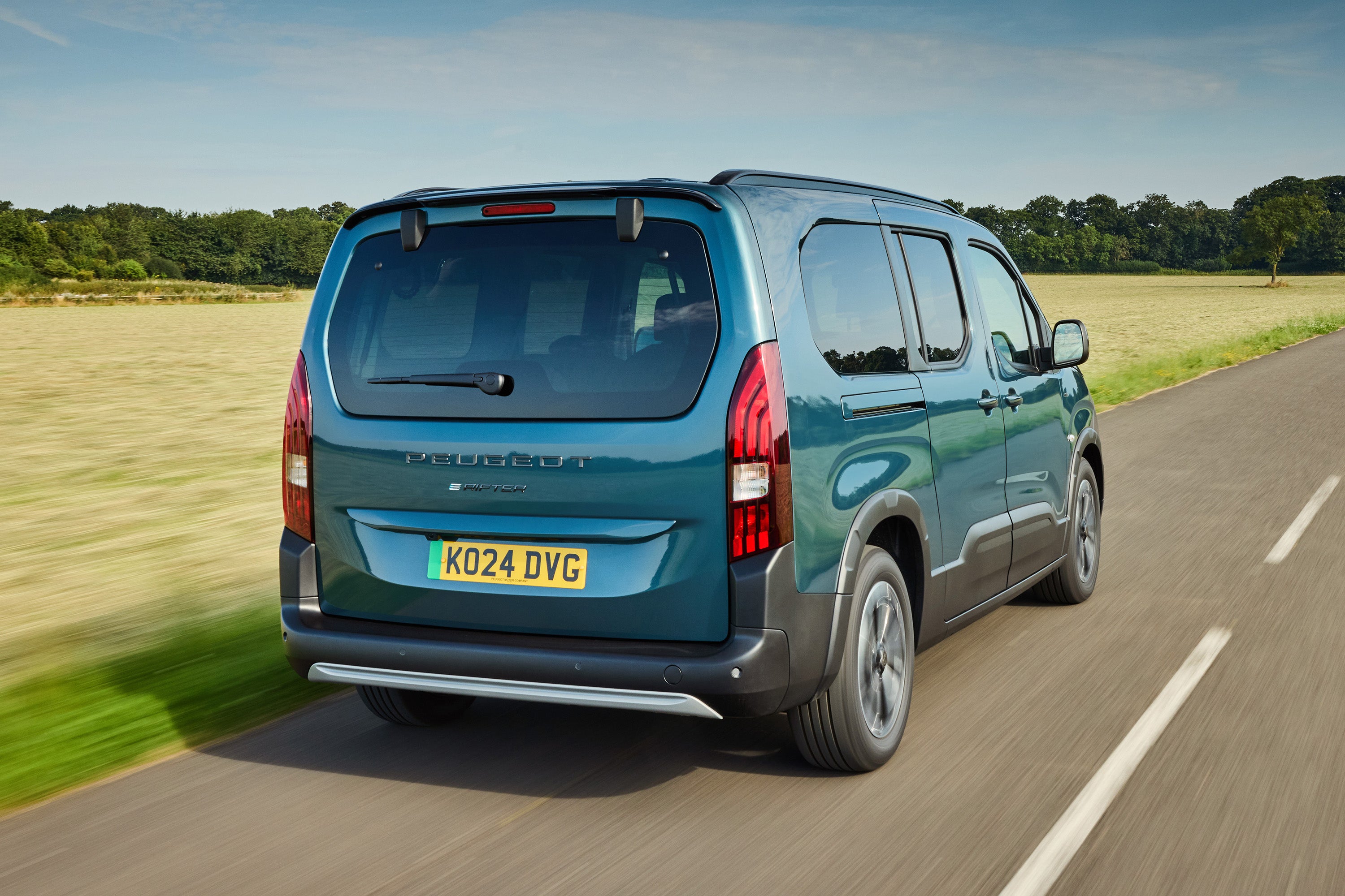 Peugeot e-Rifter Review 2025: Price, specs & boot space | heycar UK