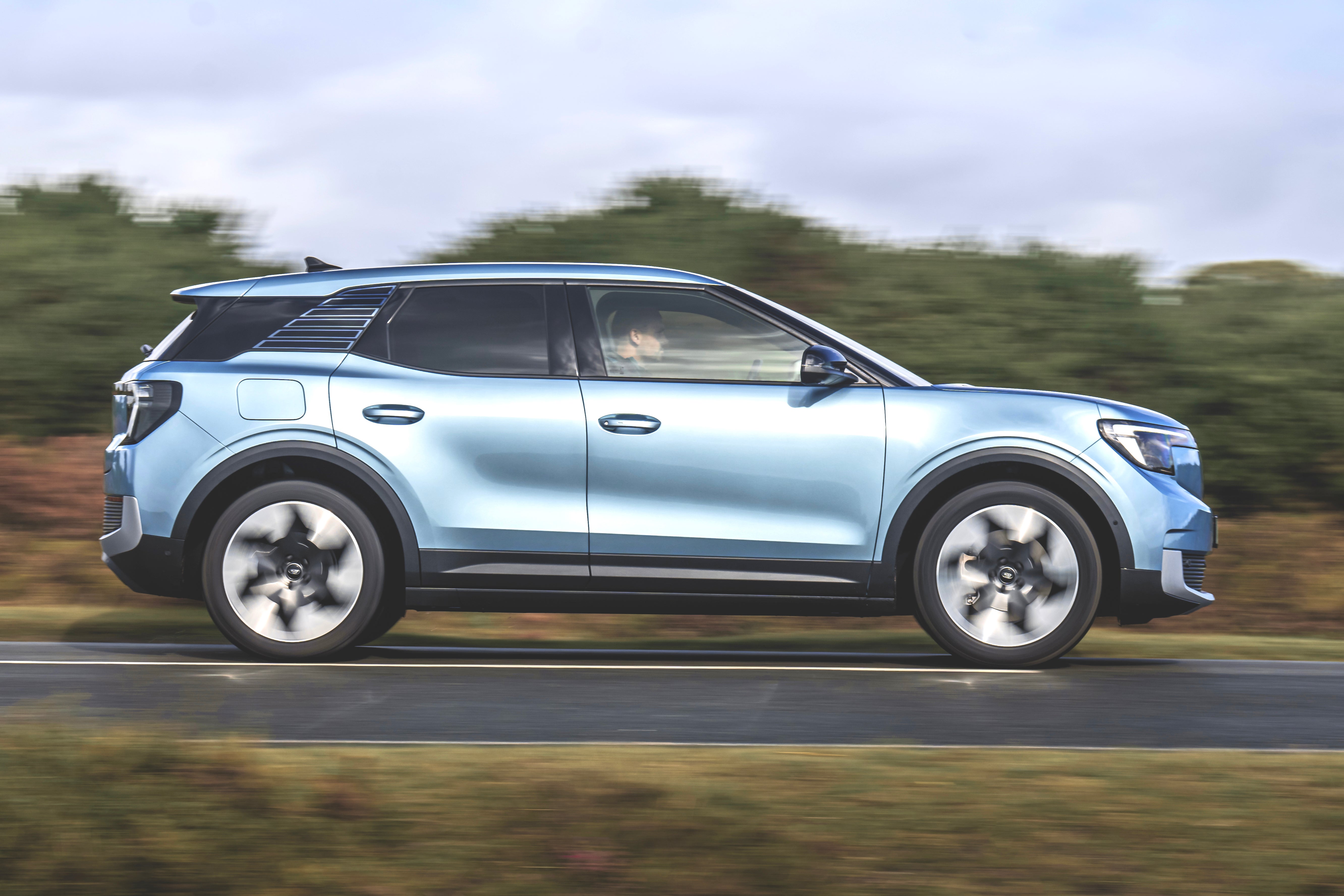 Ford Explorer Review 2025: Price, specs & boot space | heycar UK
