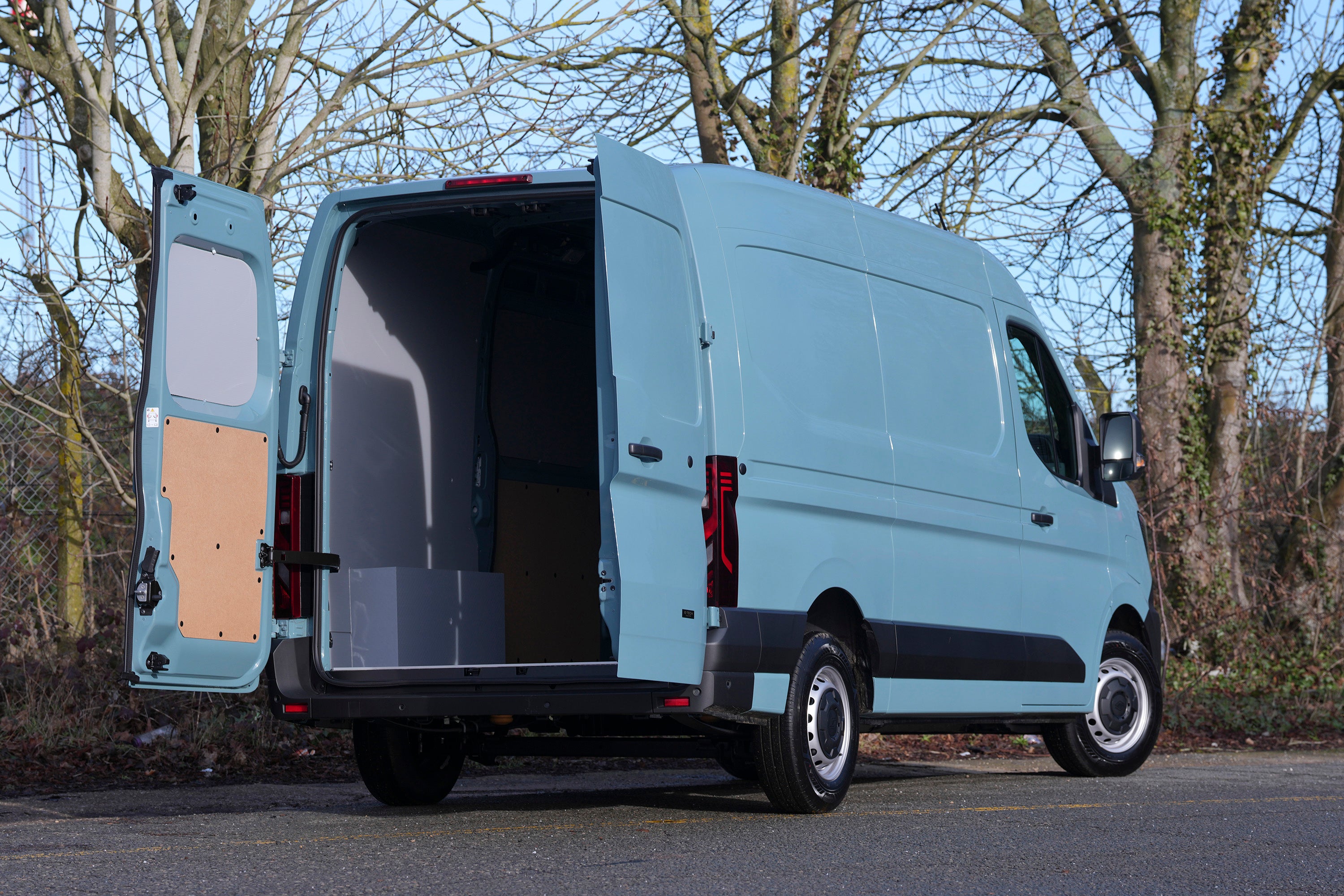 Renault Master Review 2026: Price, specs & boot space | heycar UK
