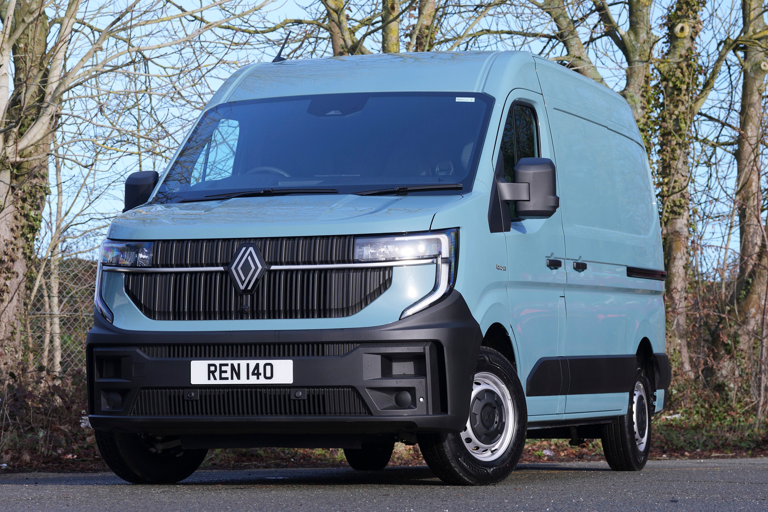 Renault Master Review 2026: Price, specs & boot space | heycar UK