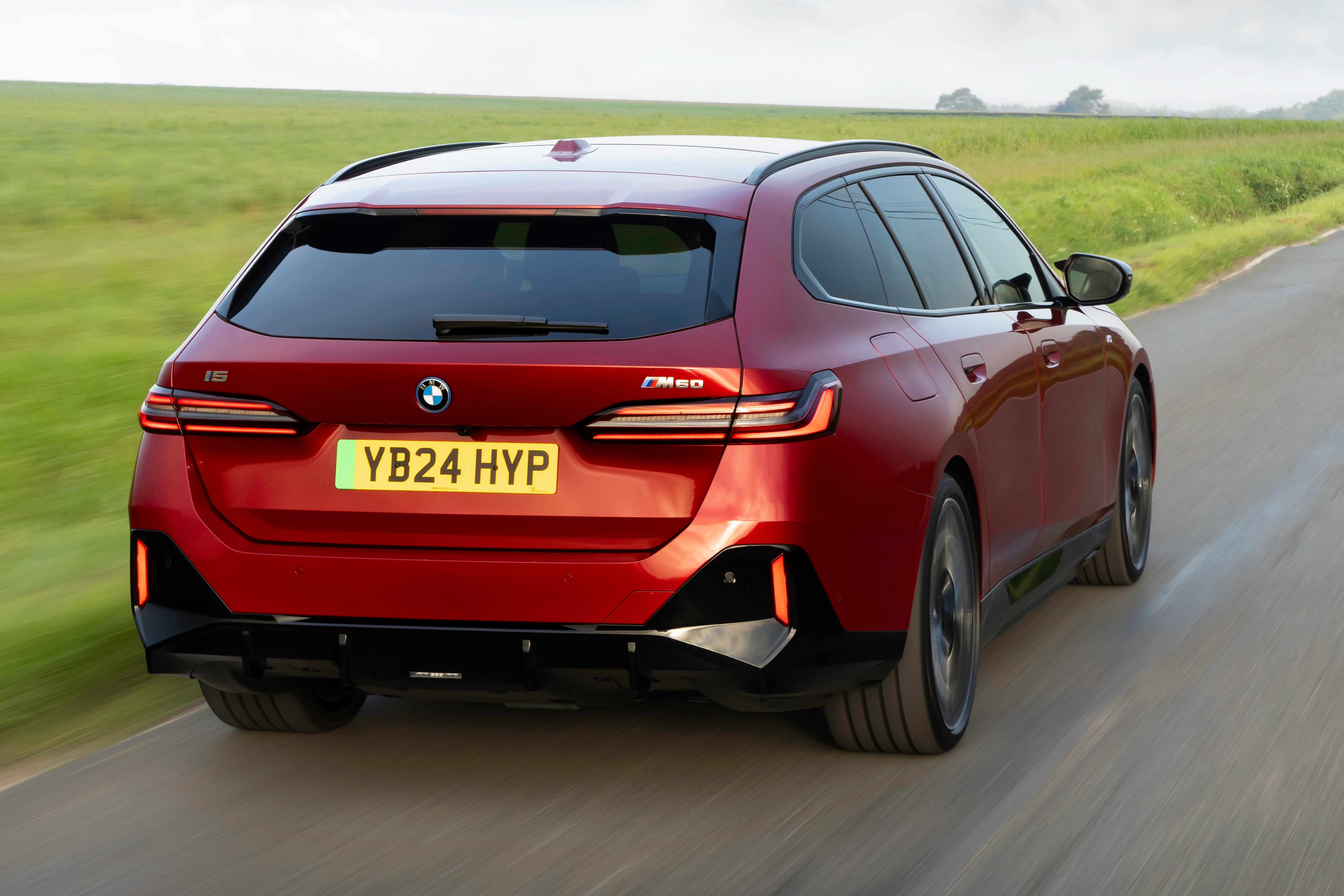 BMW i5 Touring Review 2026: Price, specs & boot space | heycar UK