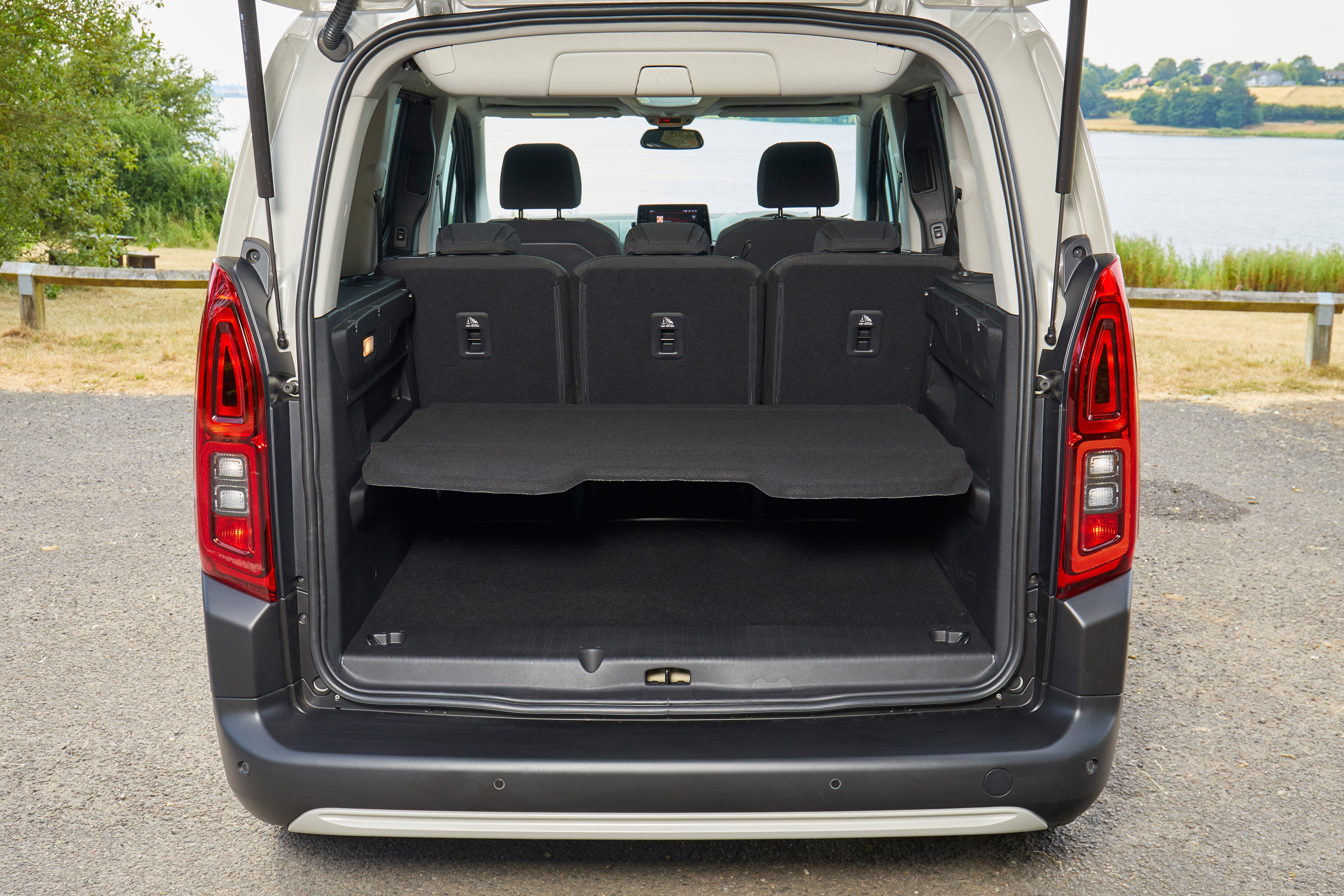 Citroen Berlingo MPV Review 2026: Price, specs & boot space | heycar UK