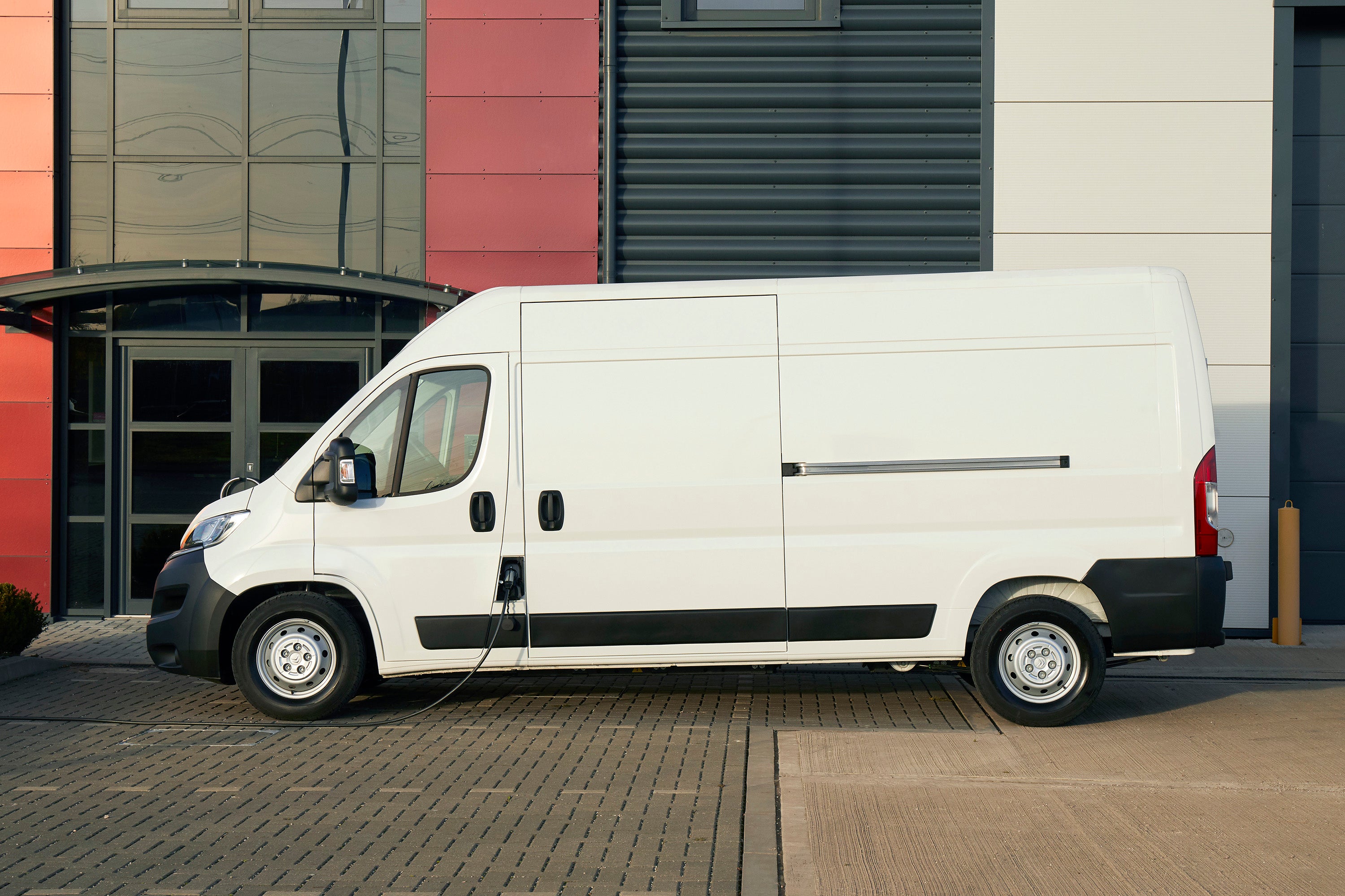 Citroen Relay Review 2025: Price, specs & load capacity | heycar UK