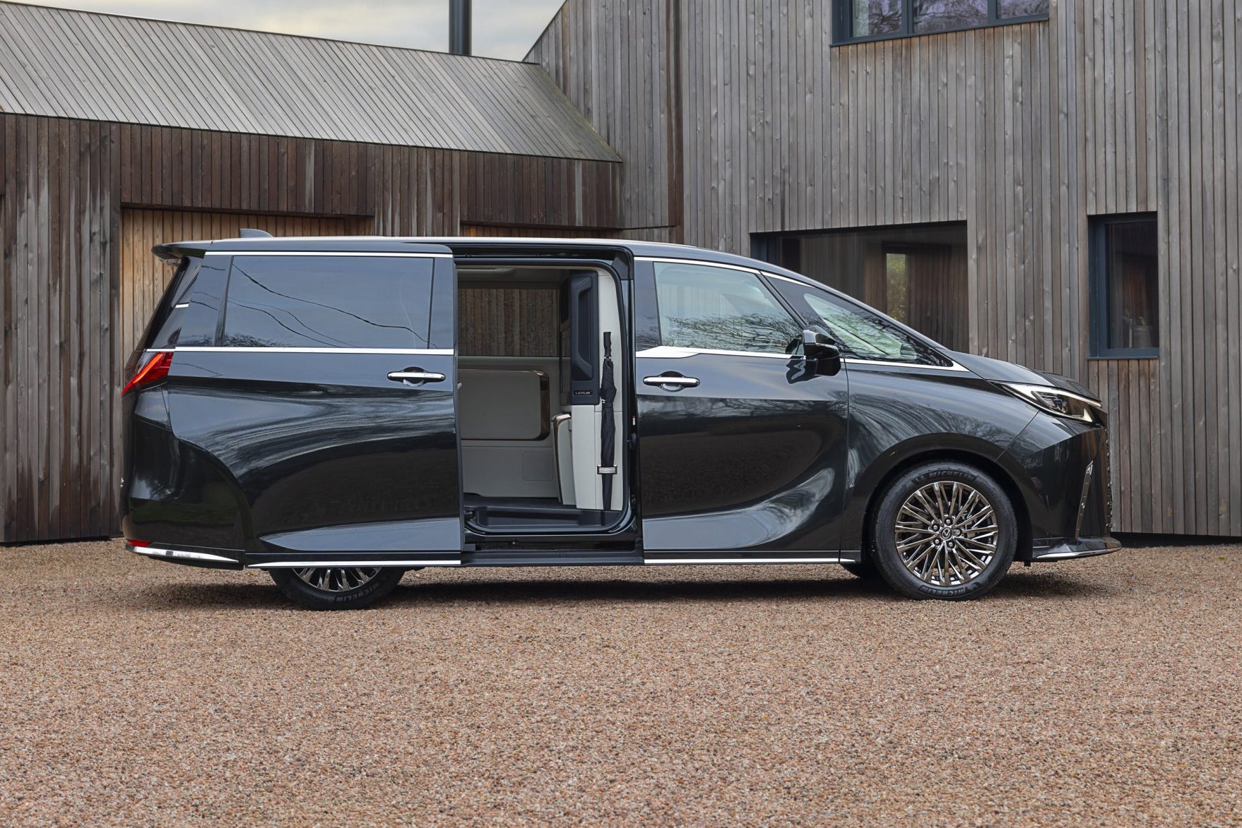 Lexus LM Review 2025: Price, specs & boot space | heycar UK