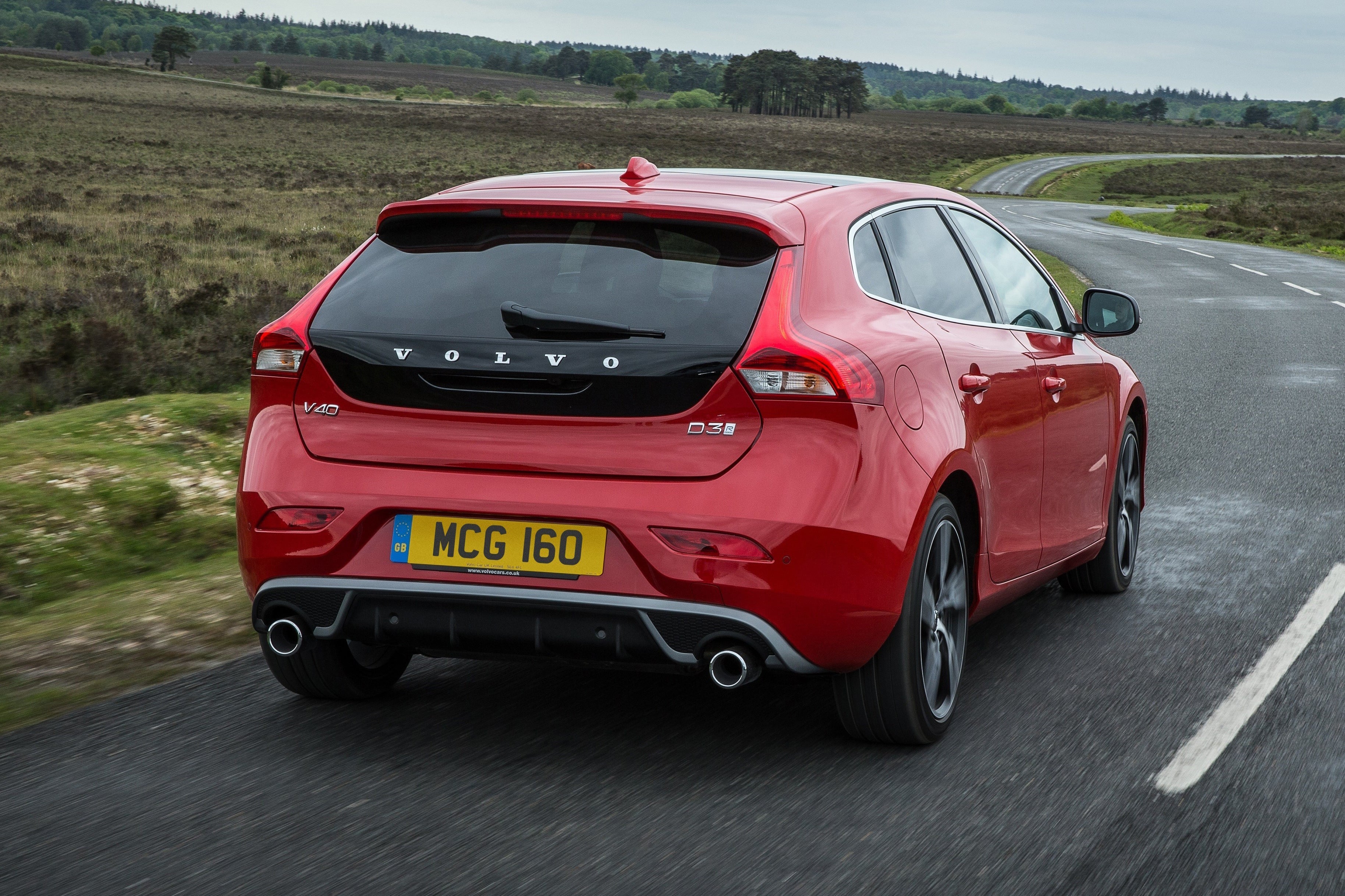 Volvo V40 Review 2024 | heycar UK