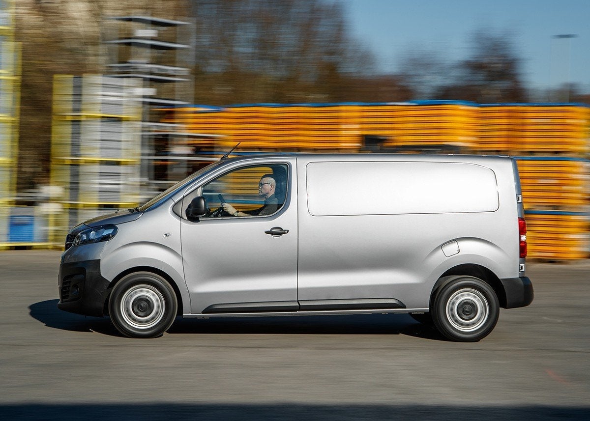 Vauxhall Vivaro Review | heycar