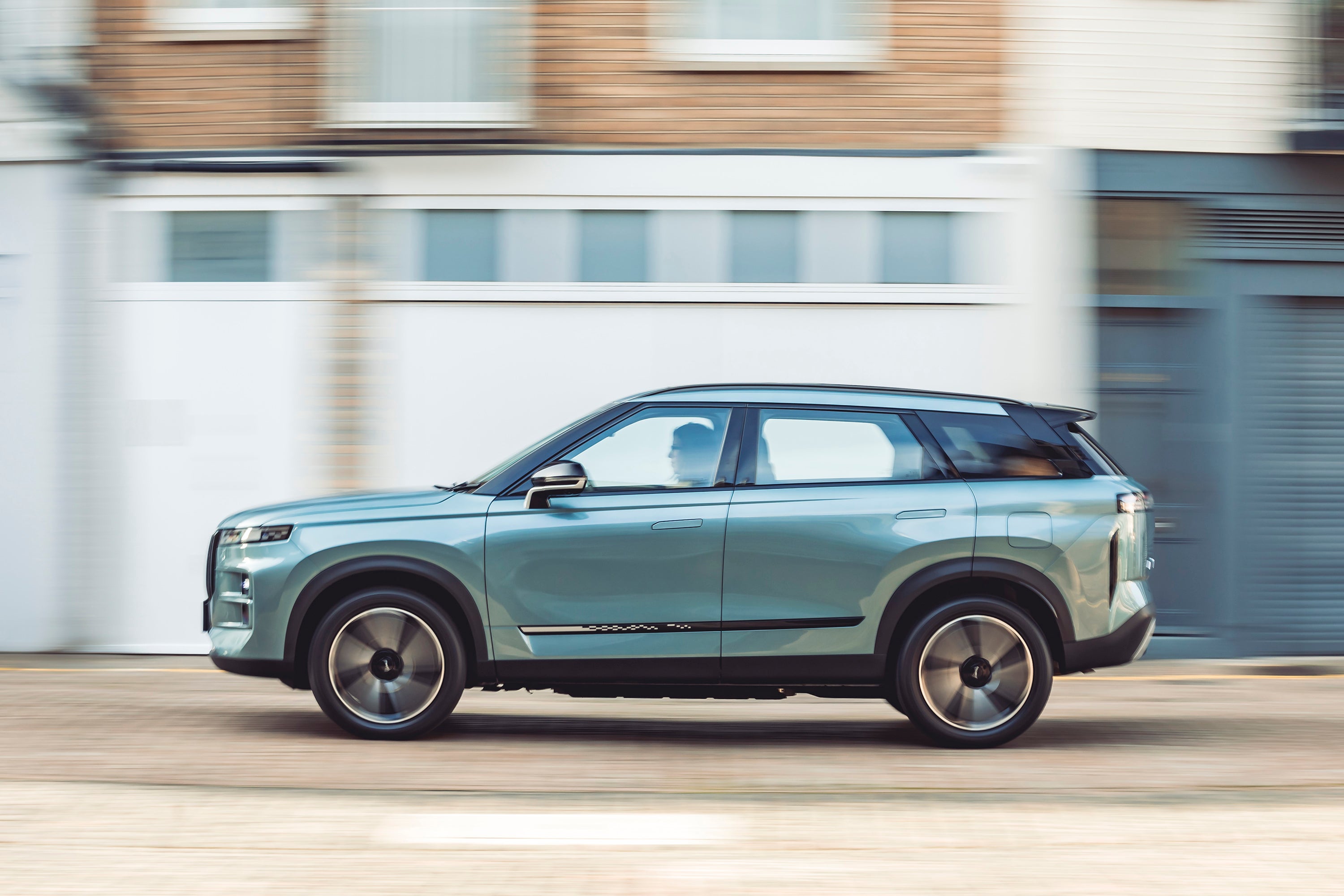 Jaecoo 7 Review 2025: Price, specs & boot space | heycar UK