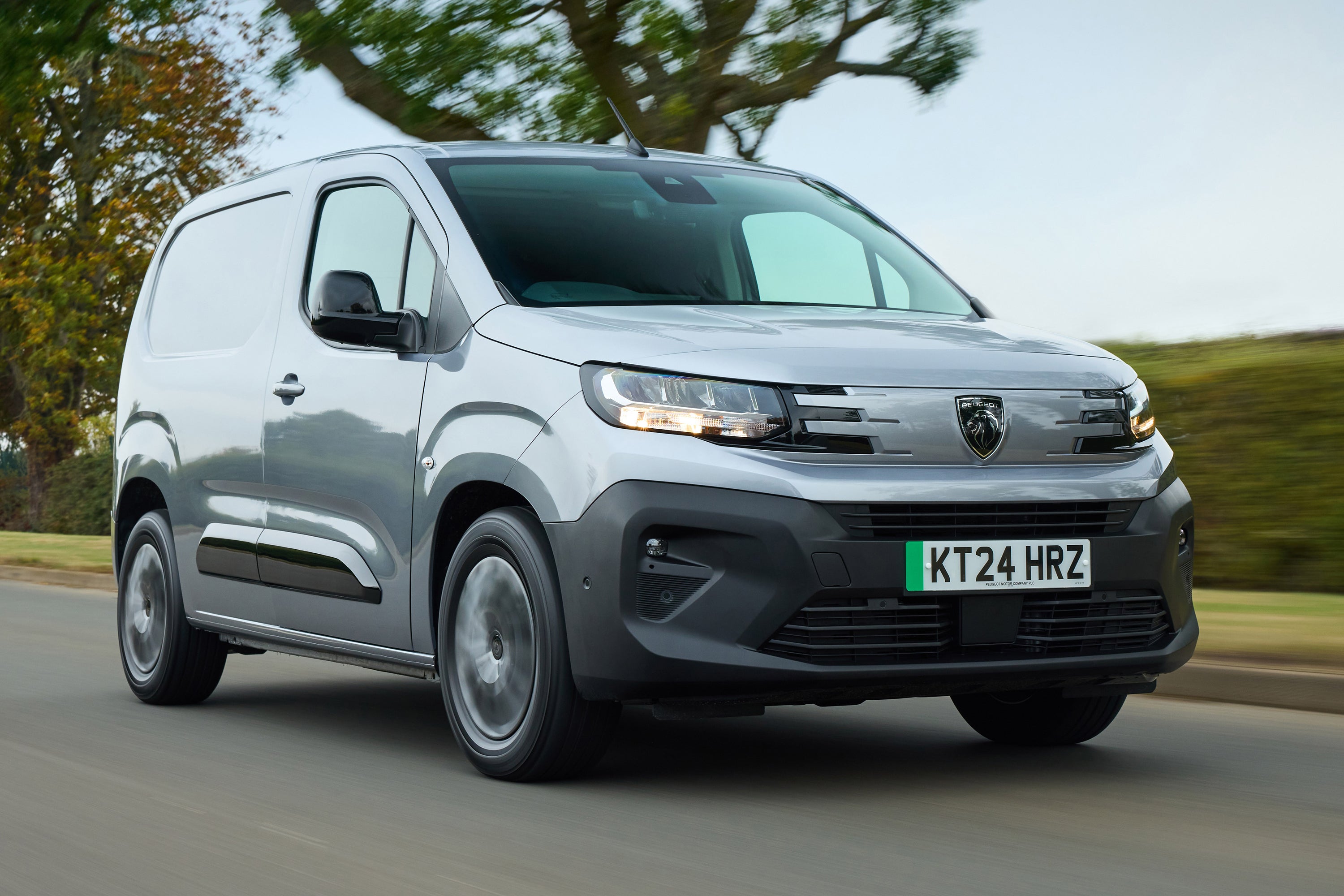 Peugeot Partner Van Review 2025: Price, specs & load capacity | heycar UK