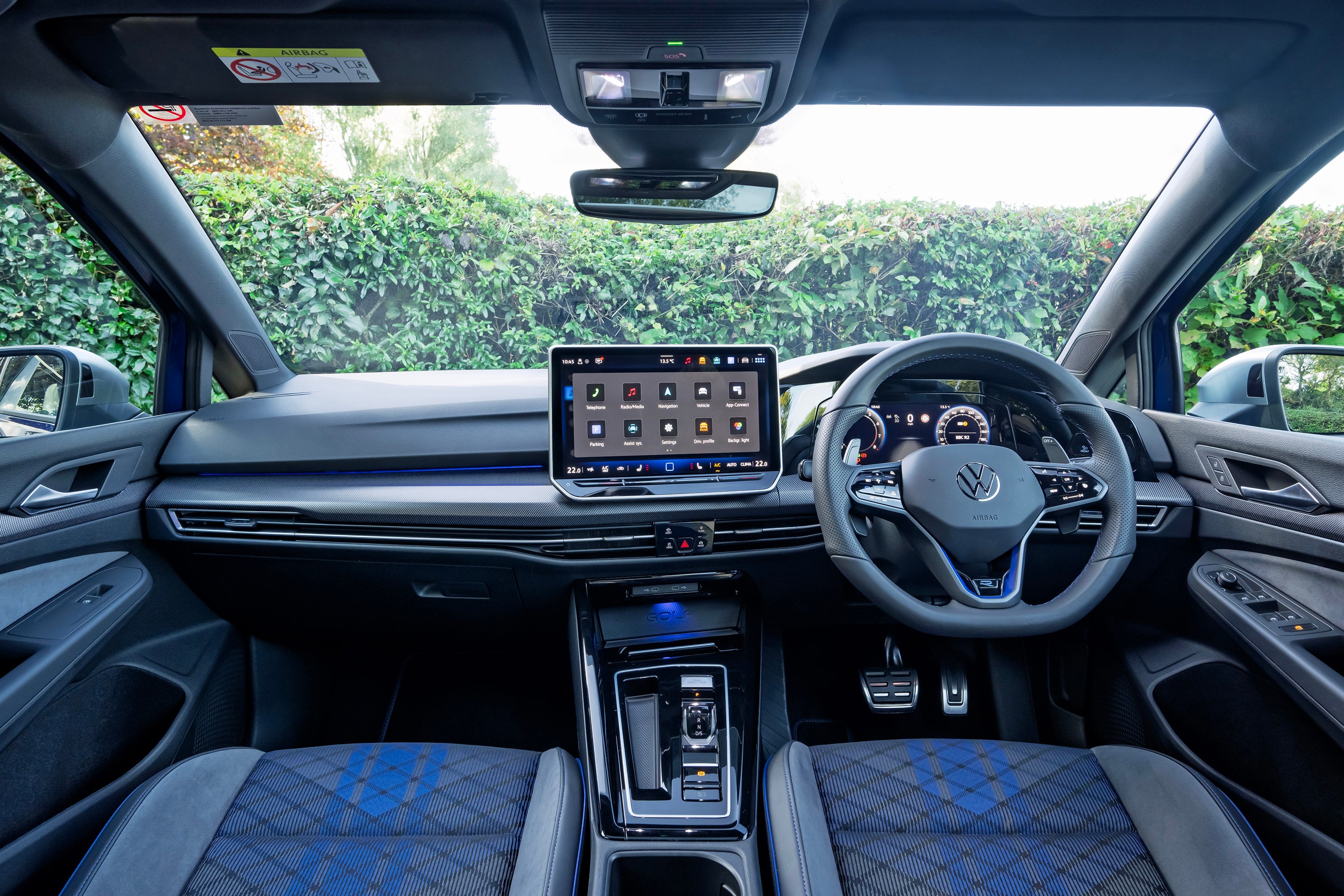 Volkswagen Golf R Review 2026: Price, specs & boot space | heycar UK