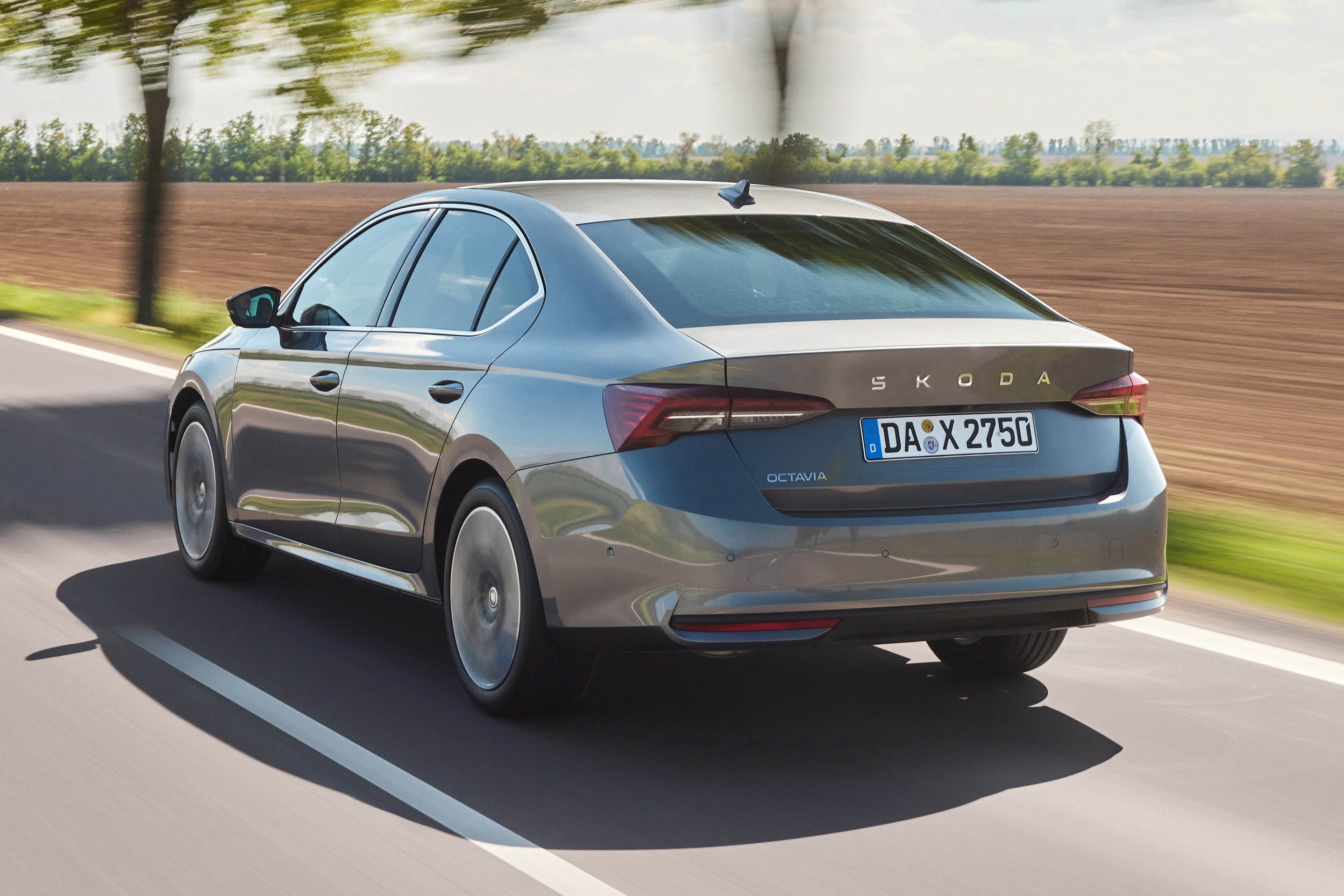 Skoda Octavia Review 2025: Price, specs & boot space | heycar UK