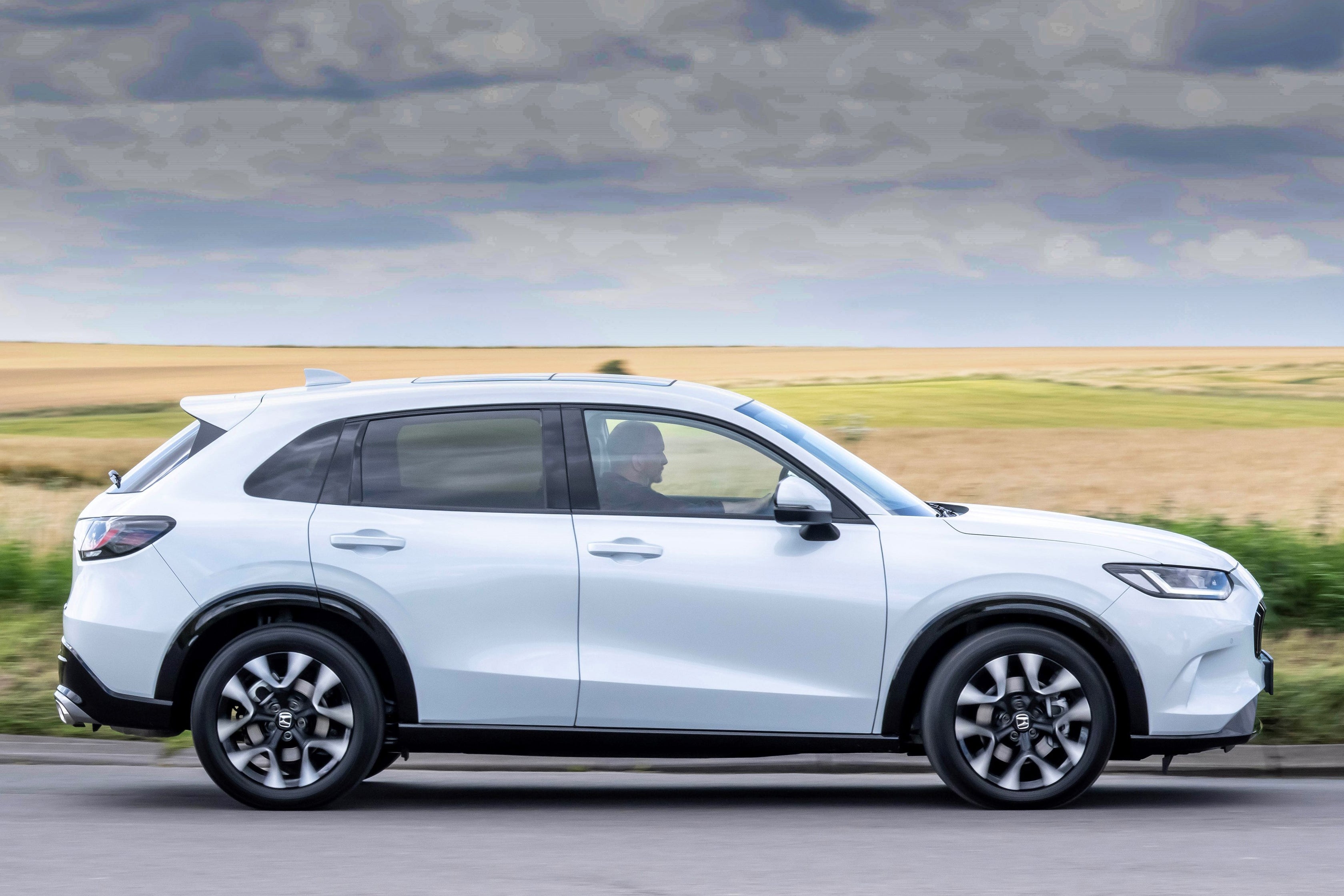 Honda ZR-V Review 2025: Price, specs & boot space | heycar UK