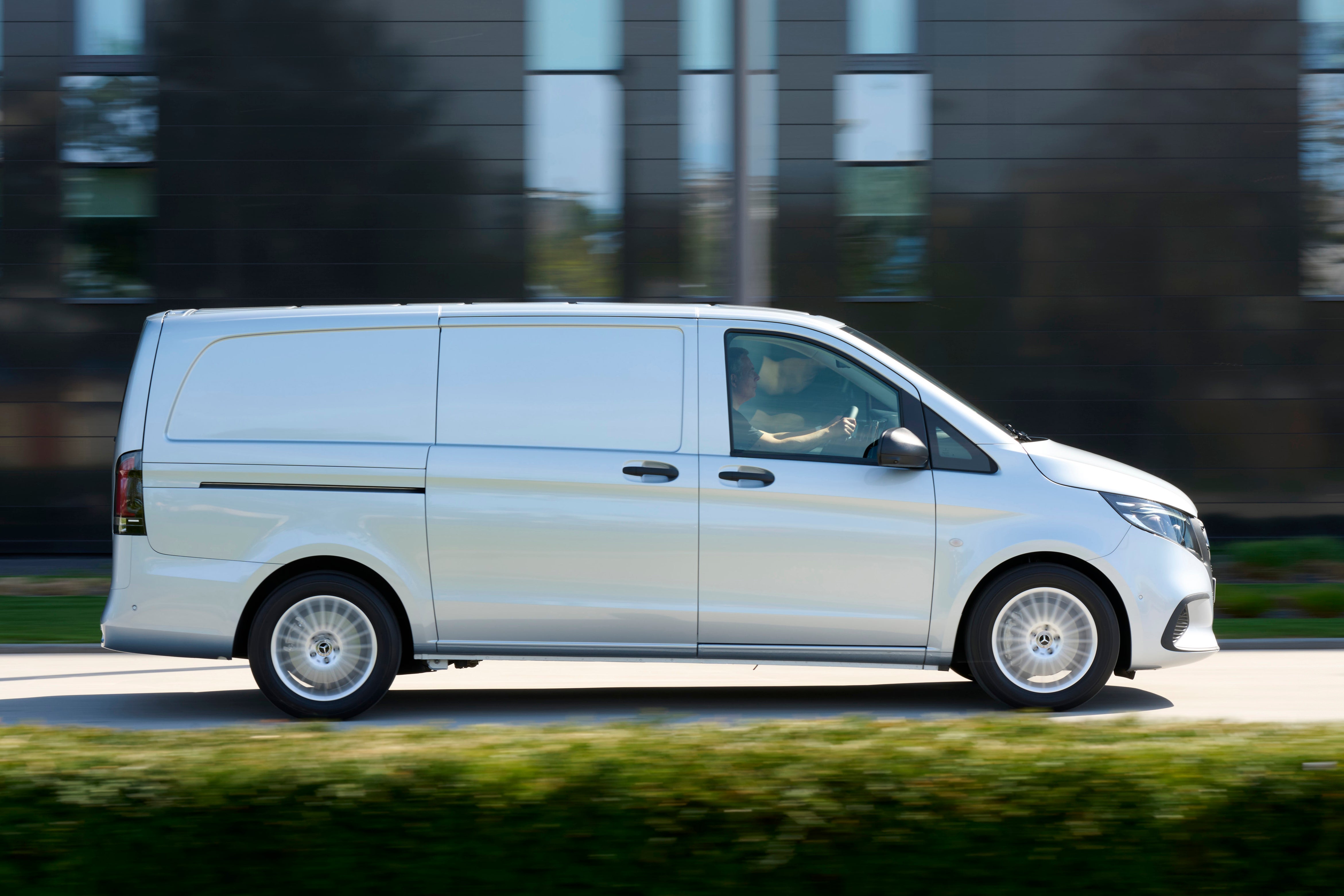 Mercedes-Benz Vito Review 2025: Price, specs & boot space | heycar UK