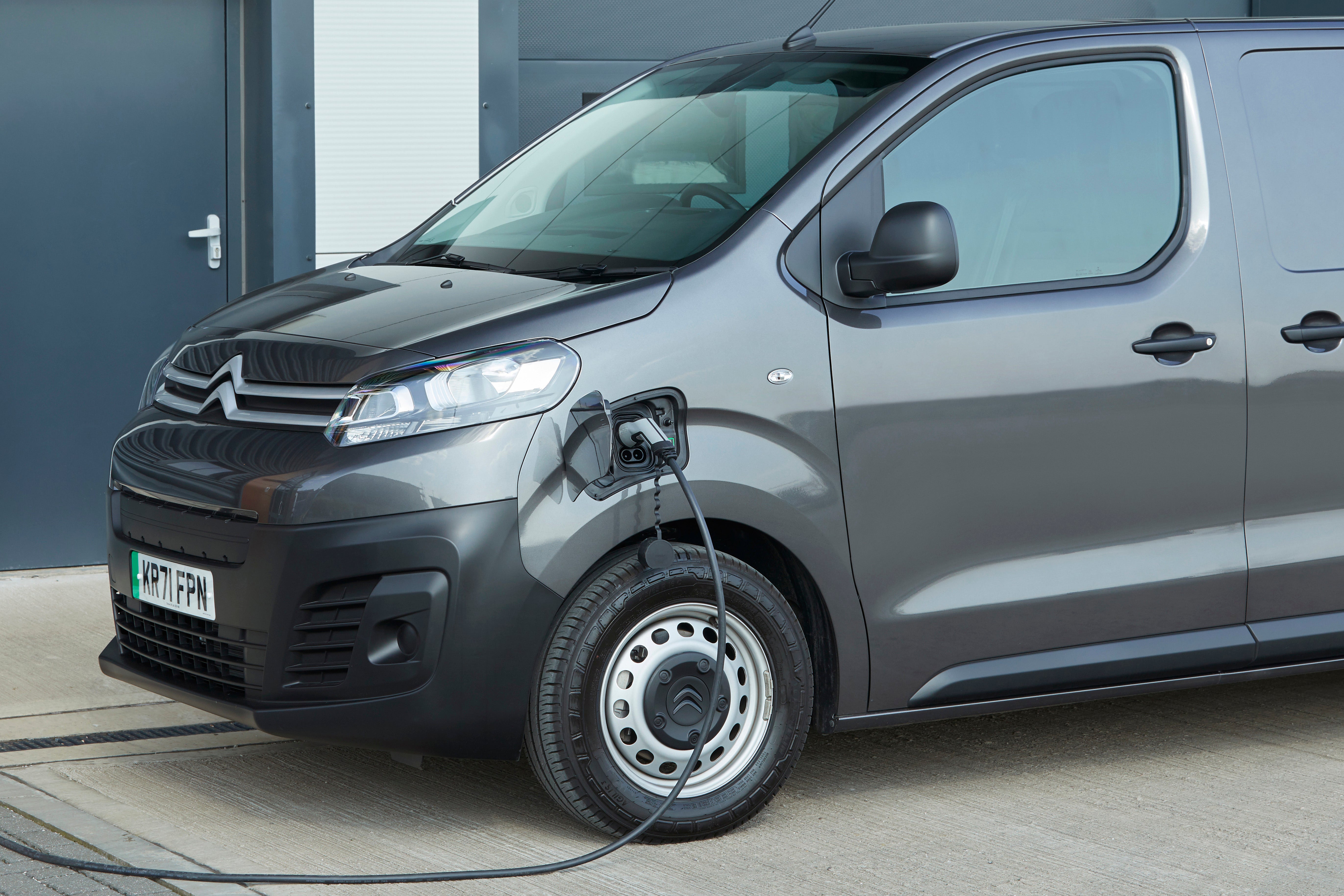Citroen Dispatch Review 2024 | heycar