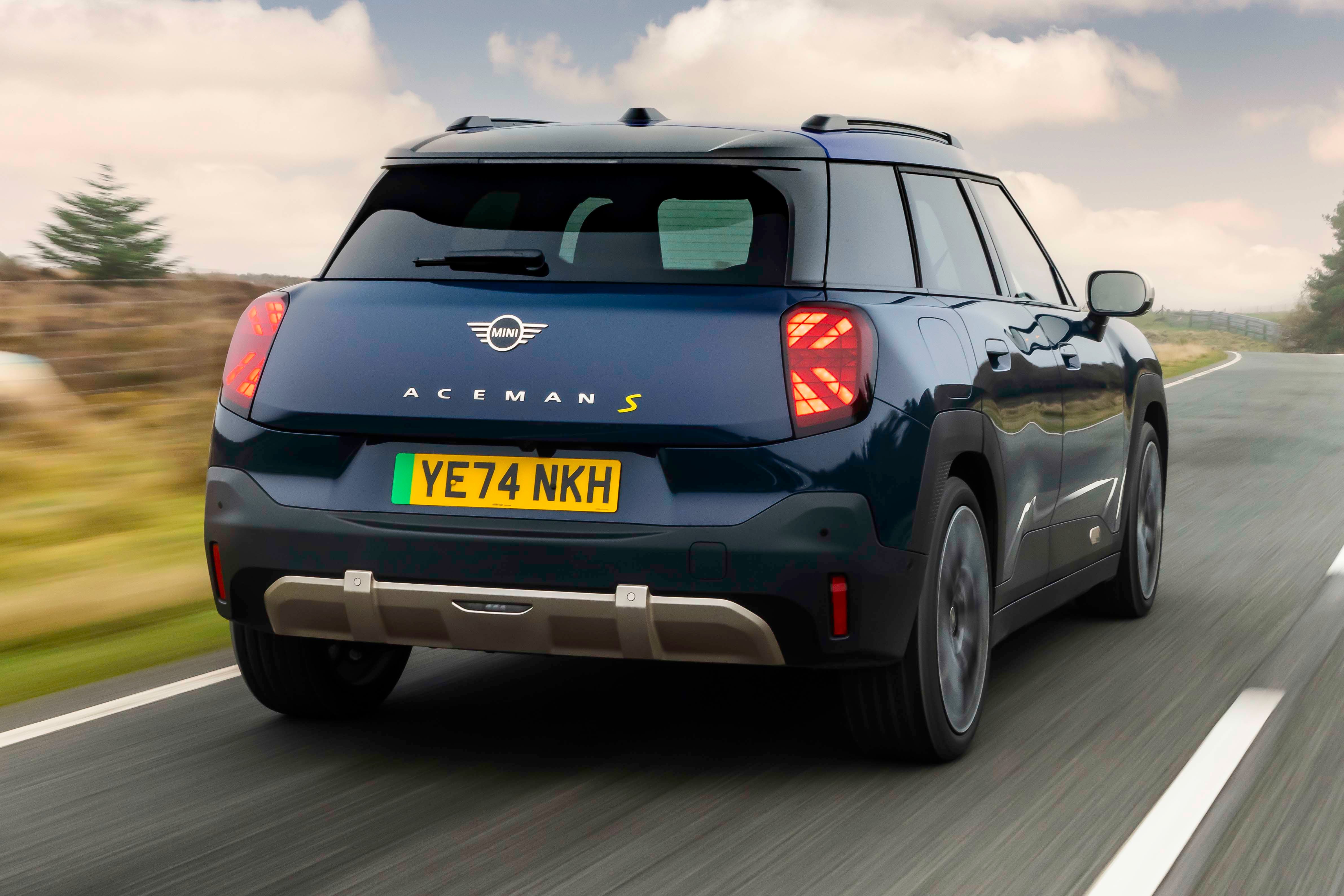 MINI Aceman Review 2025: Price, specs & boot space | heycar UK