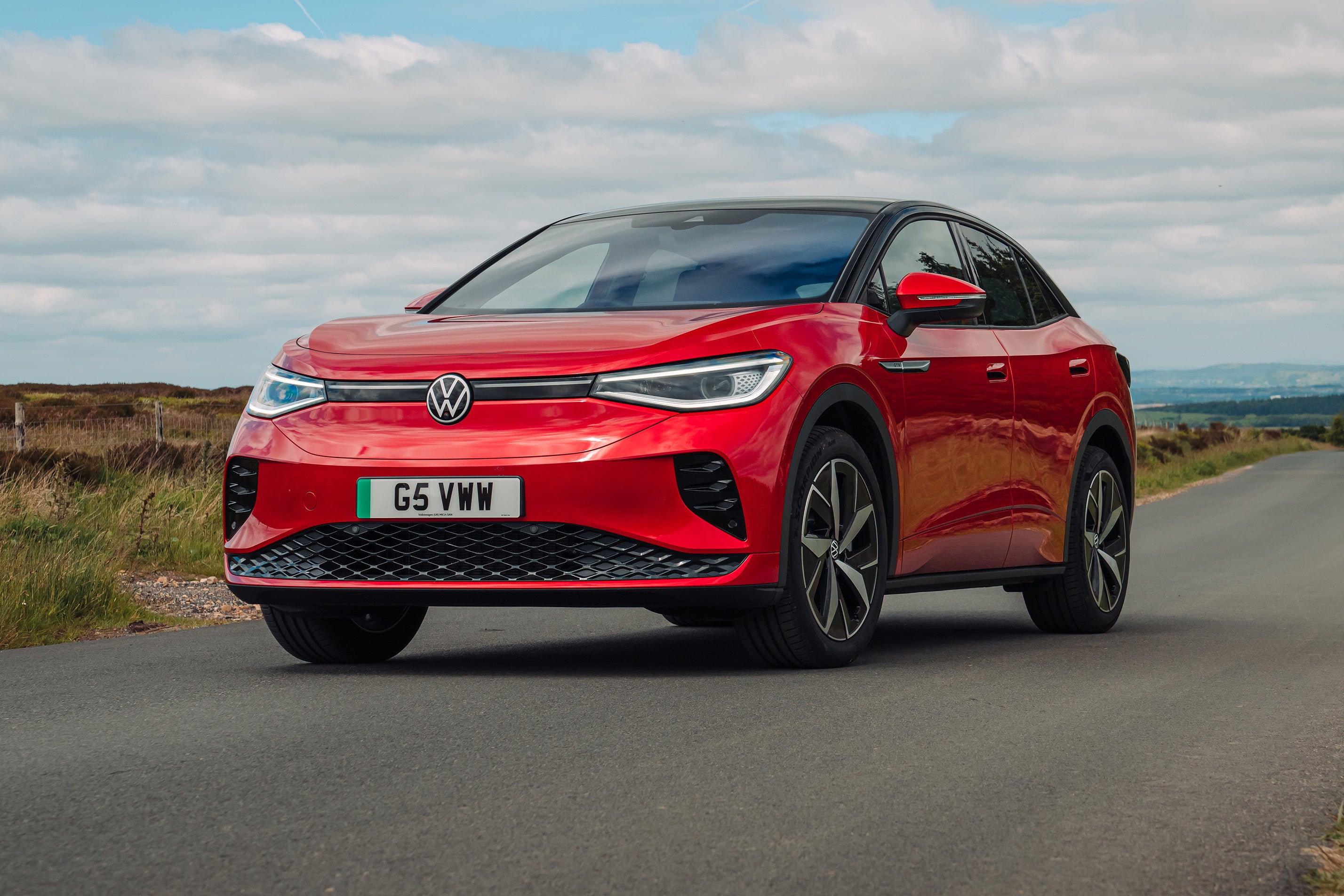 Volkswagen ID.5 Review 2025: Price, specs & boot space | heycar UK